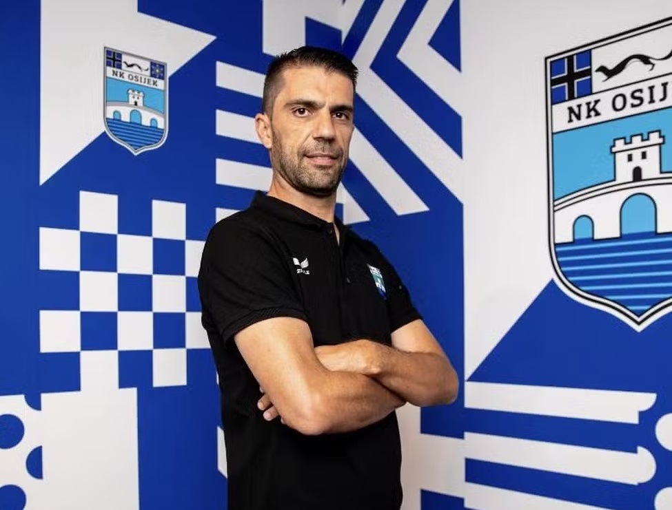 Alfredo Almeida, comete gafe em apresentação no Flamengo